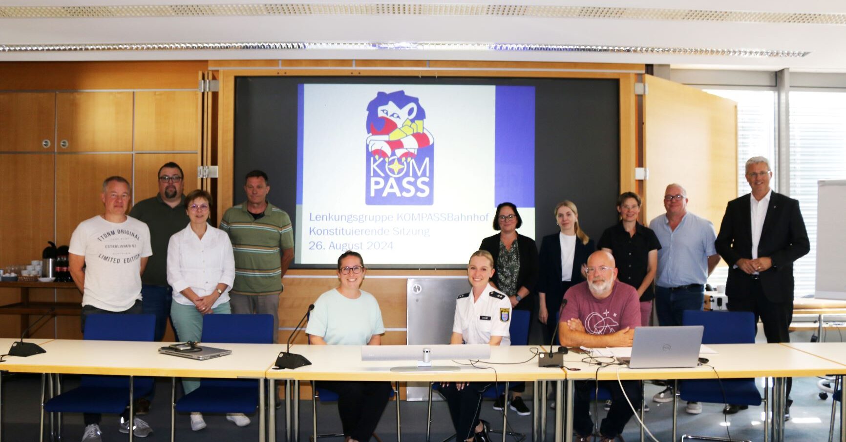 Rüsselsheimer Lenkungsgruppe „KOMPASSbahnhof“ tagt erstmals im Rathaus ...