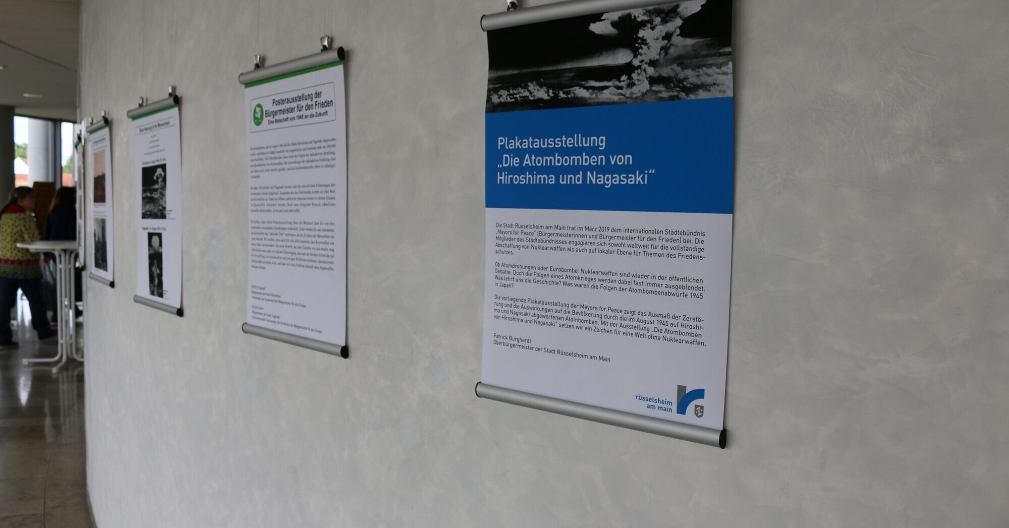 Ausstellung und Vortrag im Rathaus: Die Atombombenopfer von Hiroshima ...